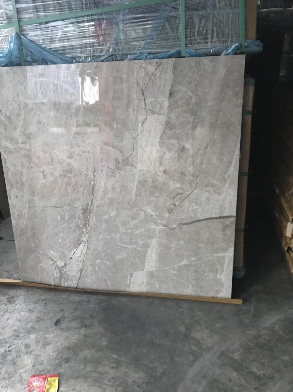 Gạch Ấn Độ MAINSTREAM GREISE DARK GLOSSY 1000X1000MM - VCA Ceramic